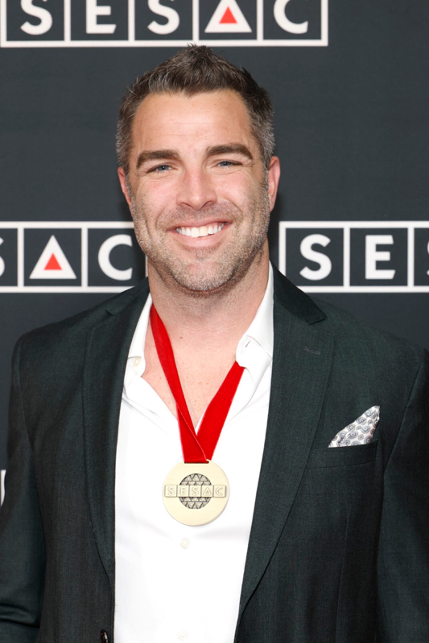 PHOTOS: 2025 SESAC Nashville Music Awards Red Carpet Photos – 102.3 WBAB